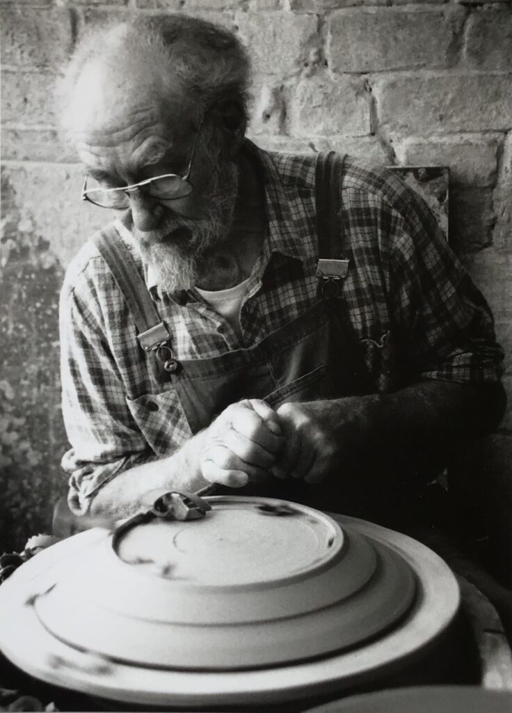 A Legacy in Clay: Ray Finch (1914-2012) and Winchcombe Pottery – Whats ...